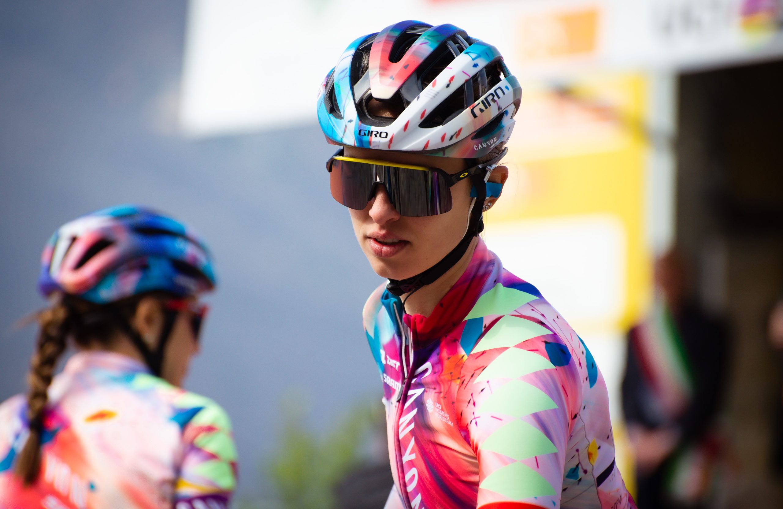 Capacete Giro Aries Spherical está chegando ao Brasil em edições super ...